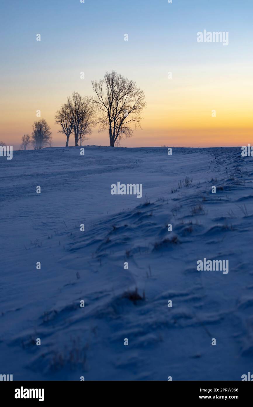 Time of sunrise hi-res stock photography and images - Alamy