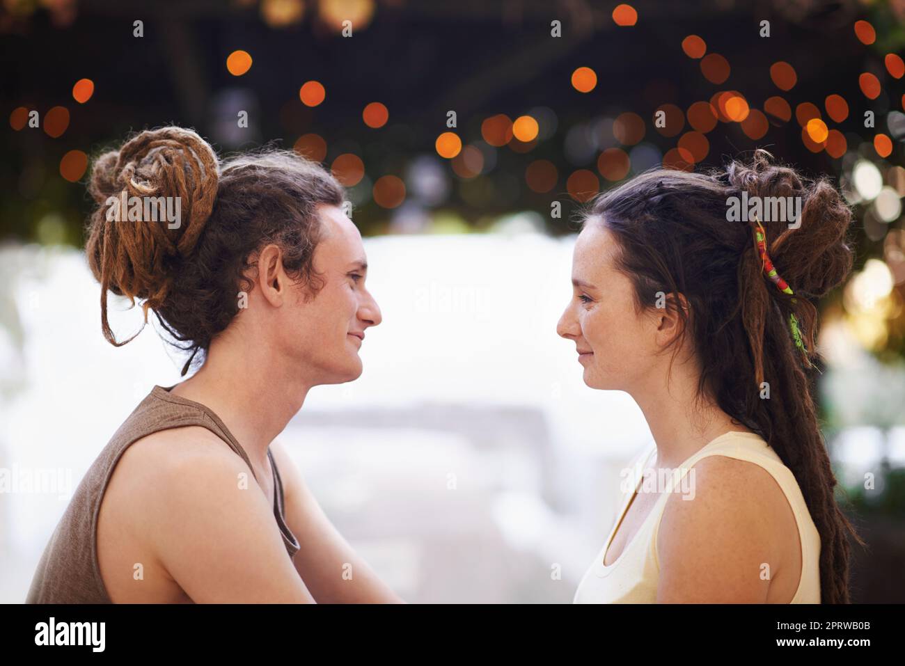 Young hippy couple hi-res stock photography and images - Alamy