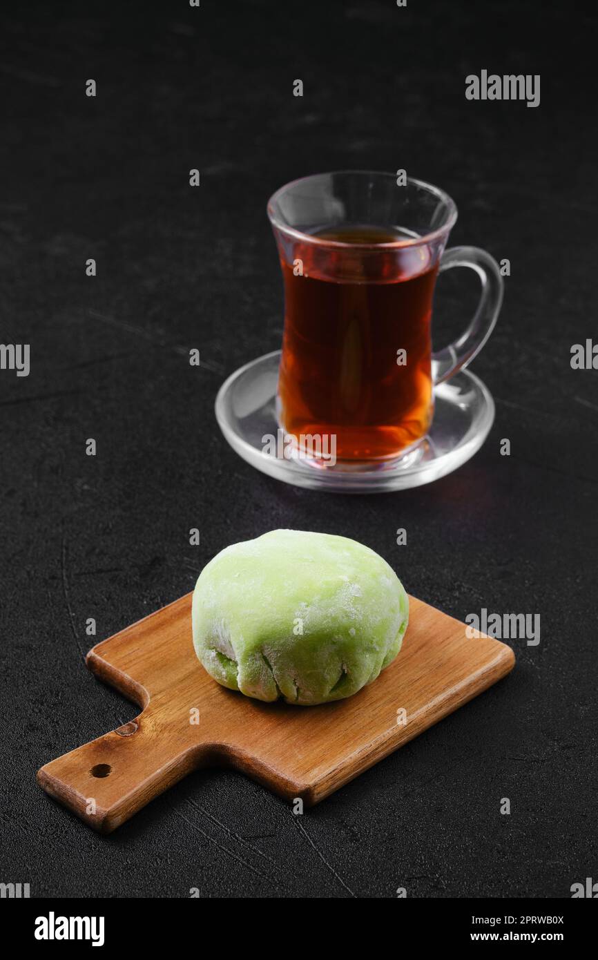 Sweet dessert mochi with kiwi Stock Photo - Alamy