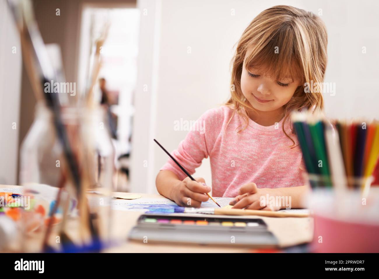 Kids arts and crafts room hi-res stock photography and images - Alamy