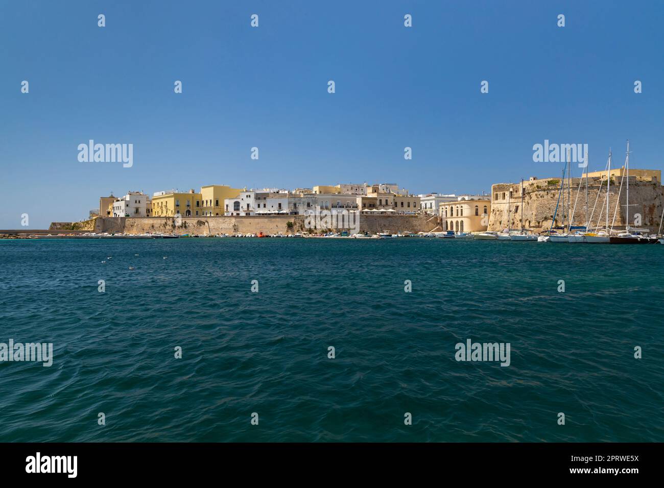 Gallipoli puglia old town hi-res stock photography and images - Alamy