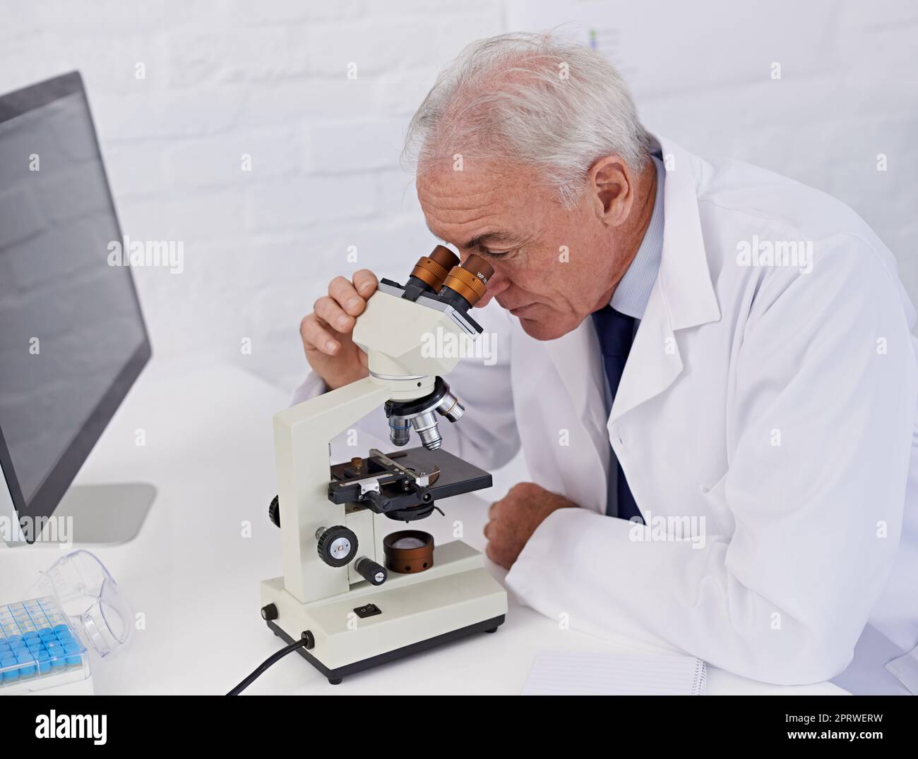 Observation work hi-res stock photography and images - Alamy