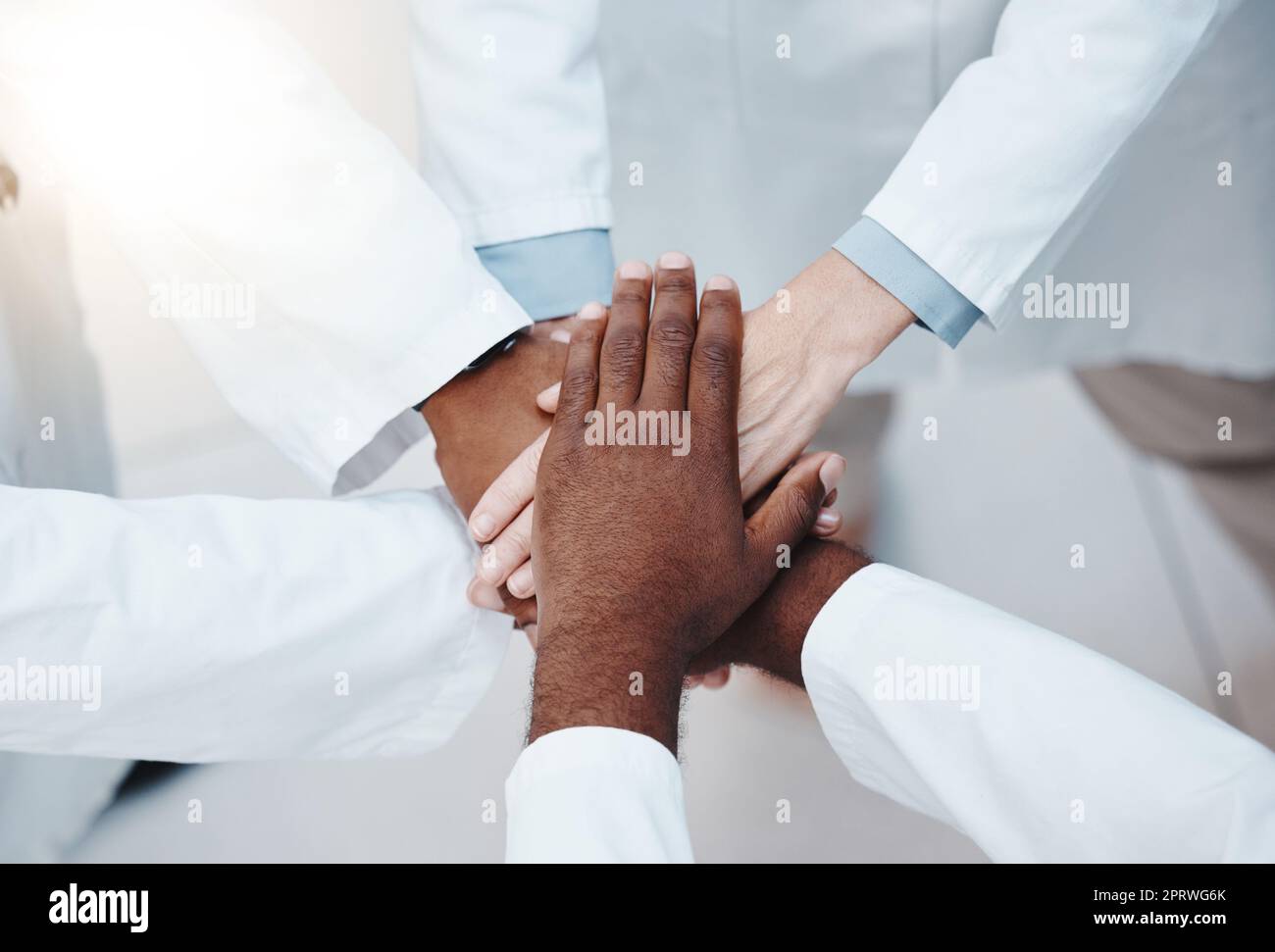 Medical teamwork hi-res stock photography and images - Alamy