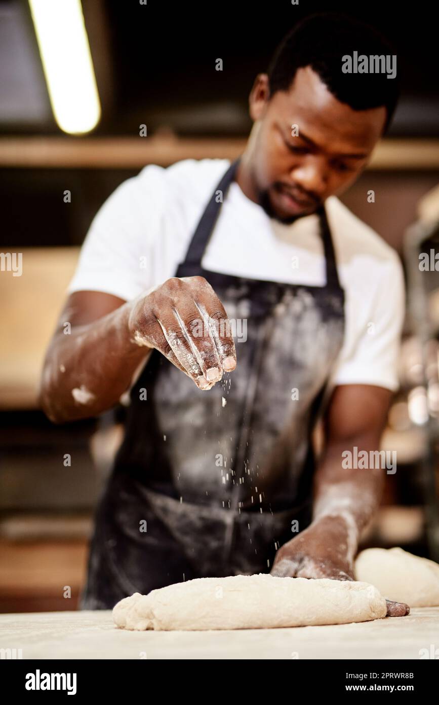 Men shaping hi-res stock photography and images - Alamy