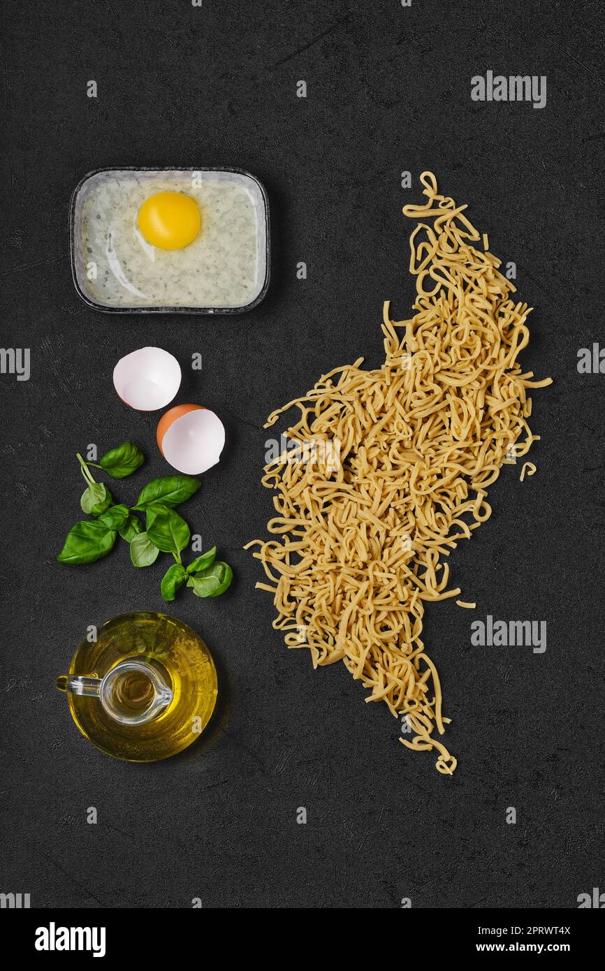 Noodles table hi-res stock photography and images - Alamy