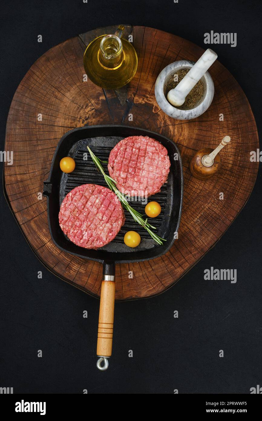 Beef burger cutlet frying in hi-res stock photography and images - Alamy
