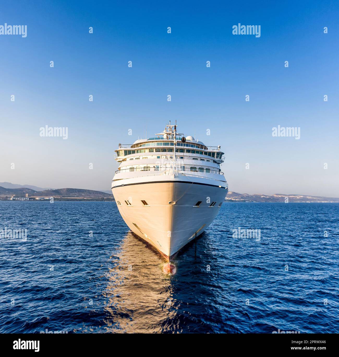 Close-up front view of Cruise Liner Passenger Ship Stock Photo - Alamy