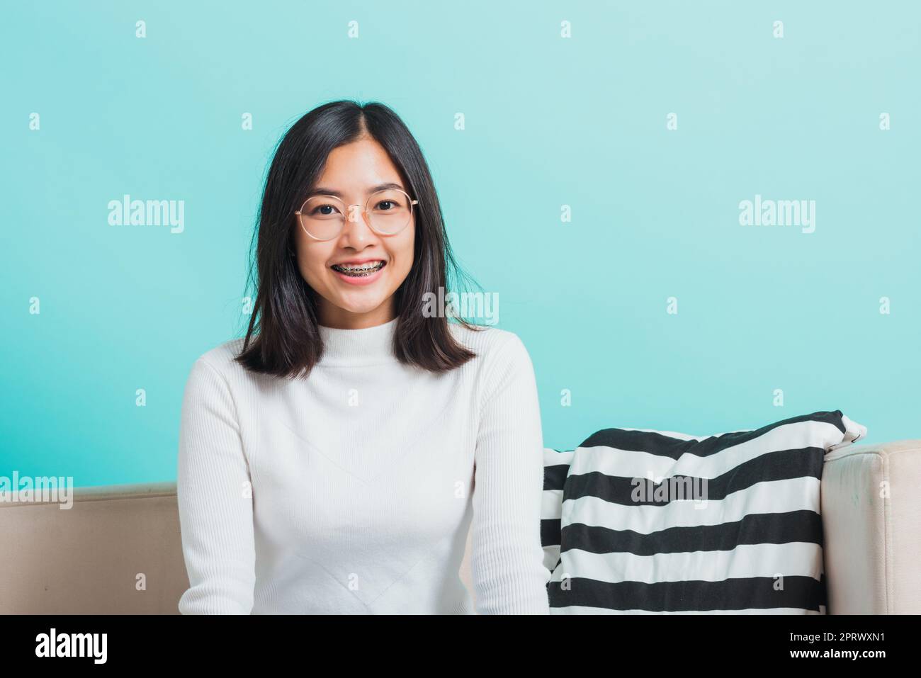 Eyeglasses asian hi-res stock photography and images - Alamy