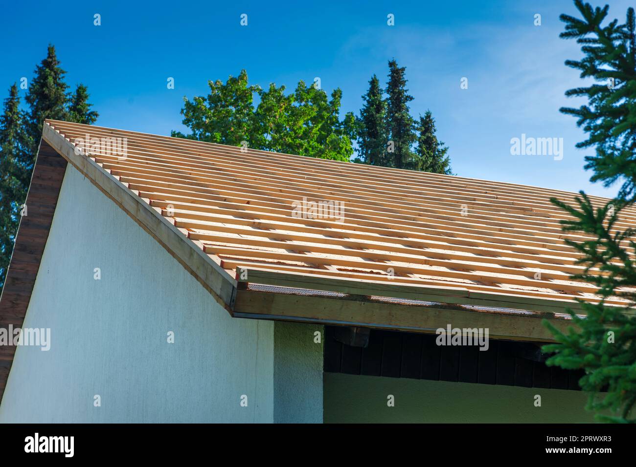 Left roof hi-res stock photography and images - Alamy