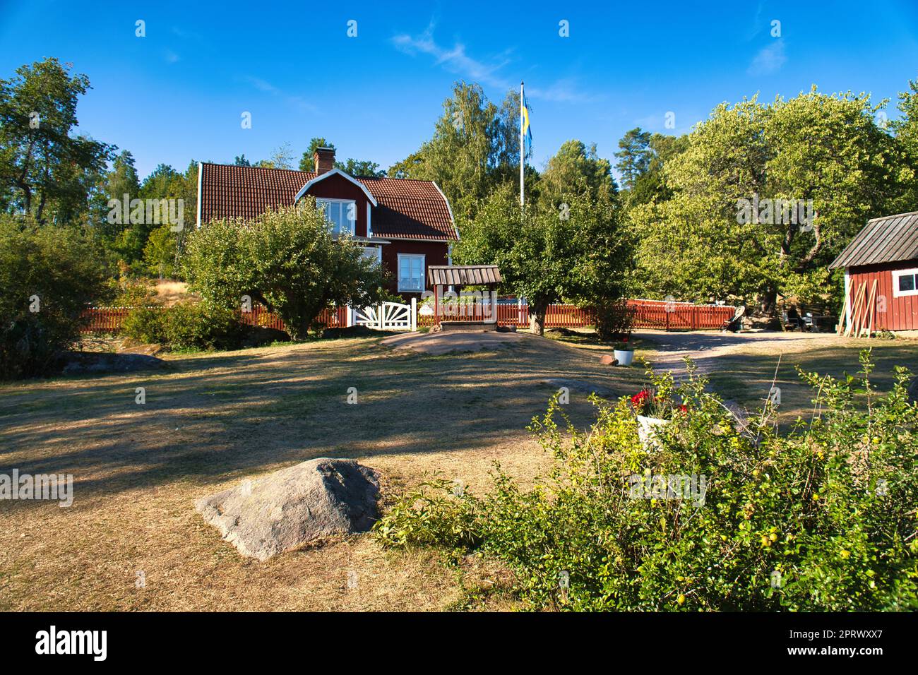Traditional swedish farm house hi-res stock photography and images - Alamy
