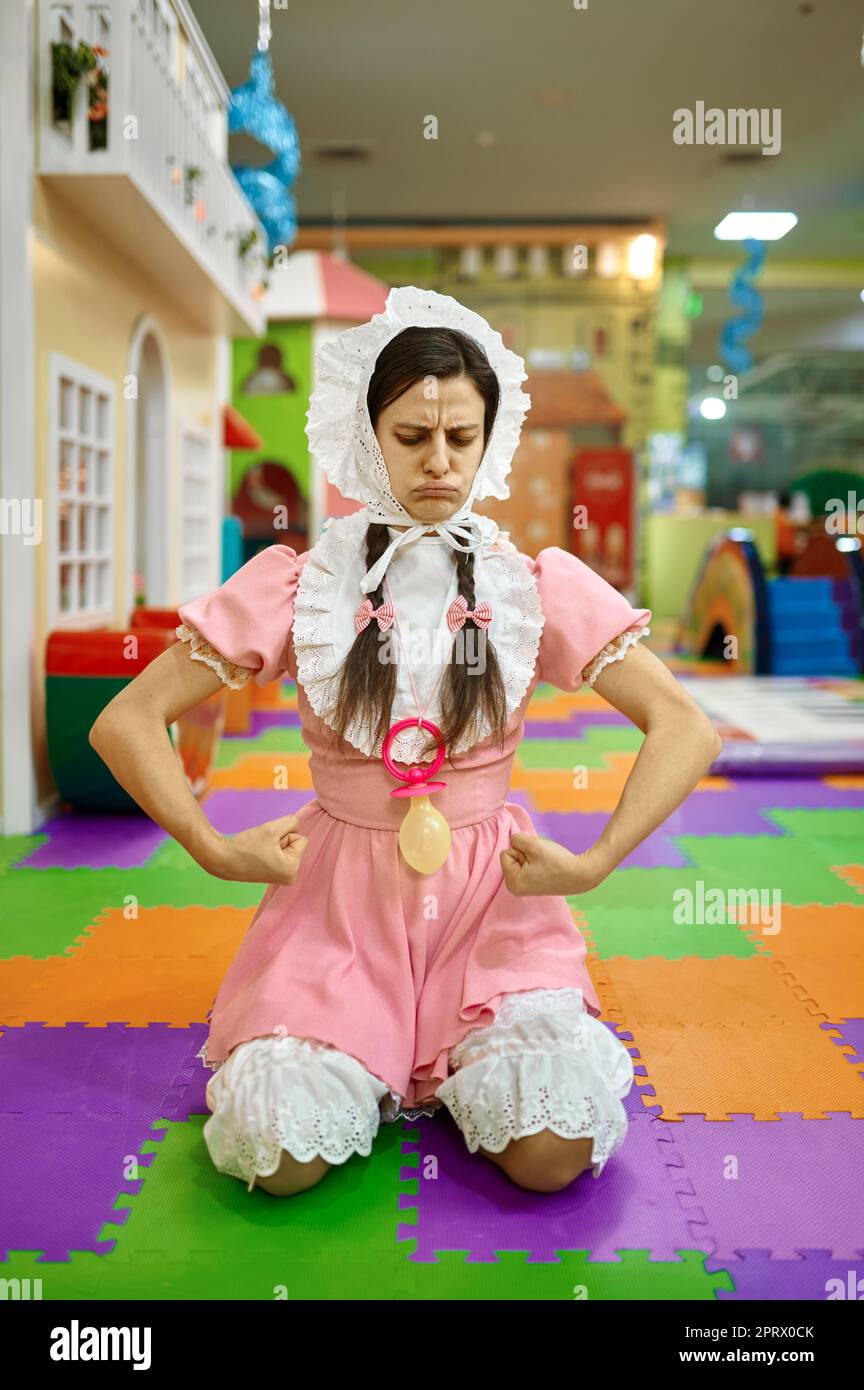 Strong muscular woman child hi-res stock photography and images - Alamy