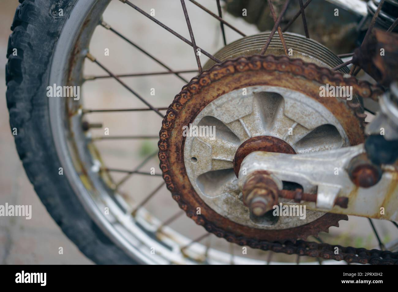 Rusty motorcycle transmission chain Stock Photo - Alamy