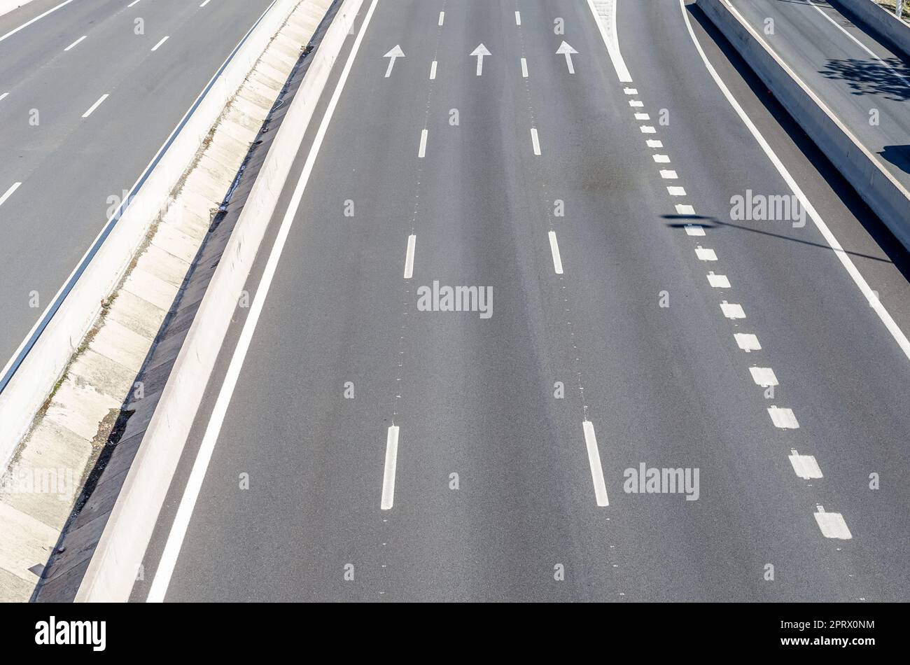 Above highway hi-res stock photography and images - Alamy