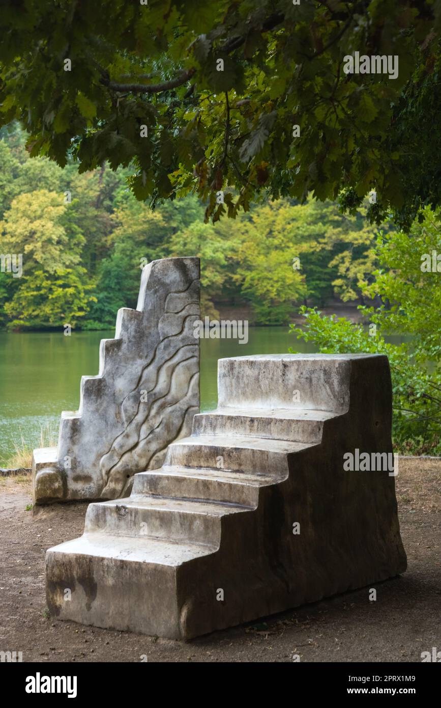 Marble sculpture empty space hi-res stock photography and images - Alamy