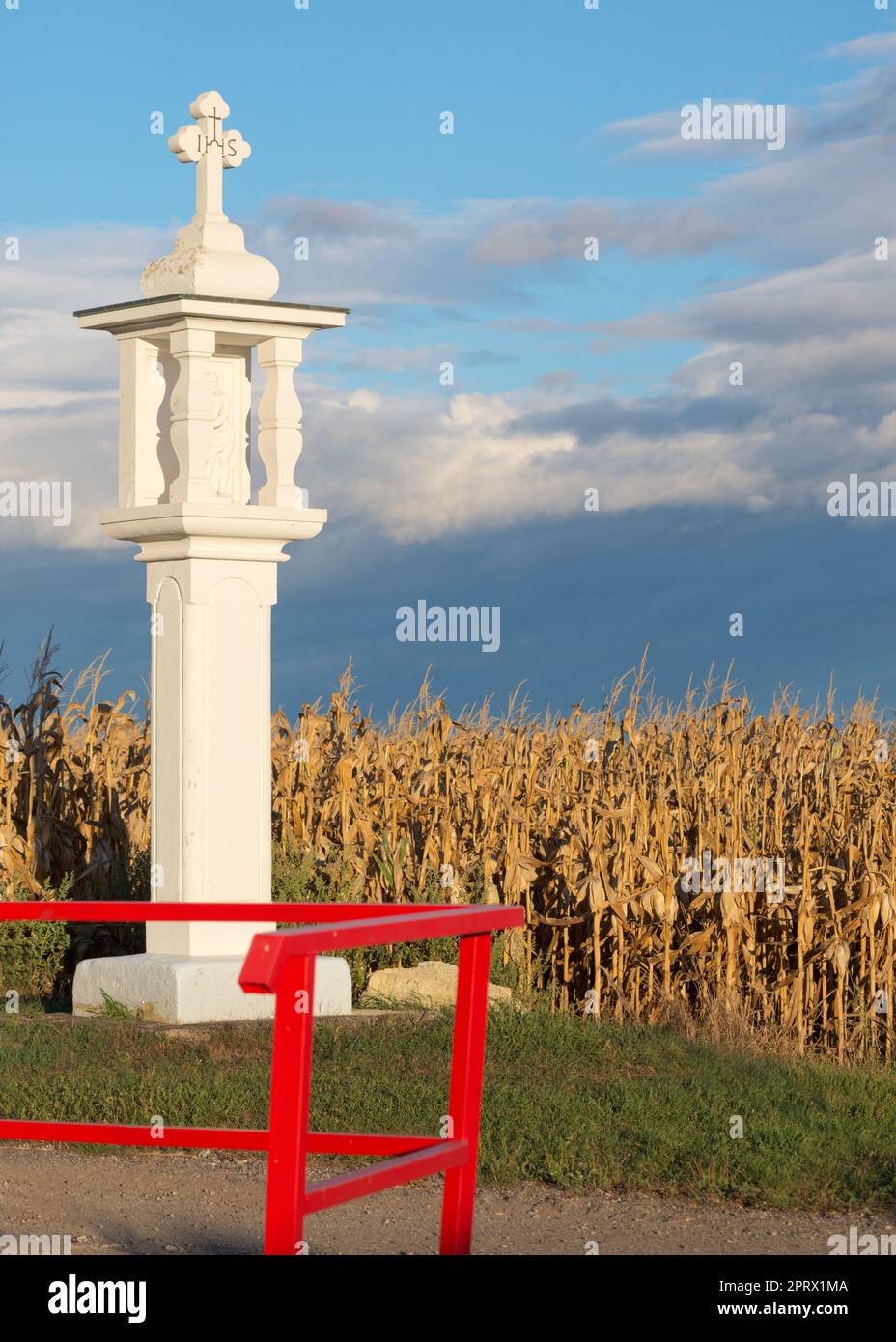 Statue with Jesus Christ on a waycross in burgenland Stock Photo - Alamy