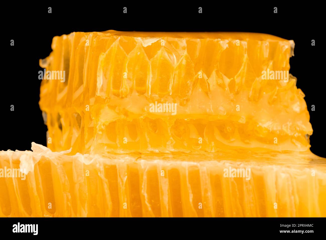 Honey comb golden sweet hi-res stock photography and images - Alamy