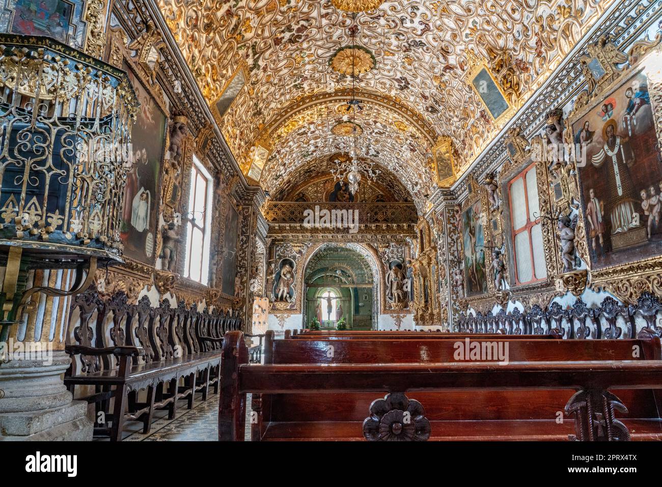 The ornate baroque Chapel of the Senor de Tlacolula, Church of the ...