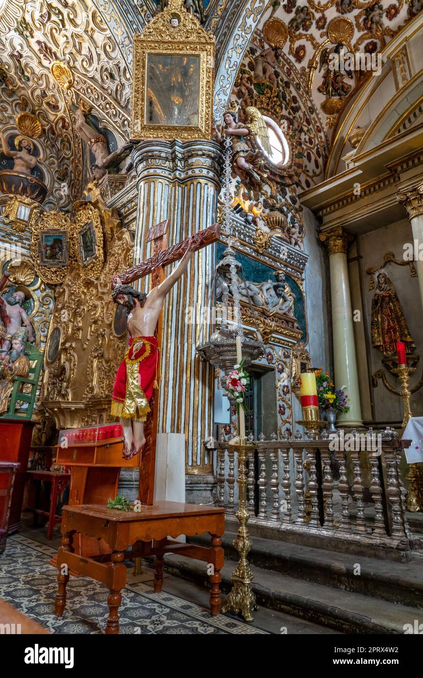 The ornate baroque Chapel of the Senor de Tlacolula, Church of the ...