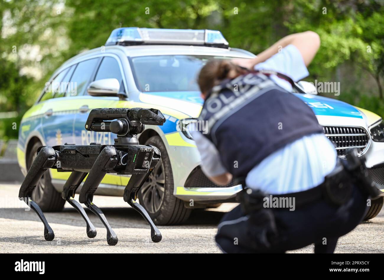 Stuttgart, Germany. 27th Apr, 2023. A policewoman takes a picture of a ...