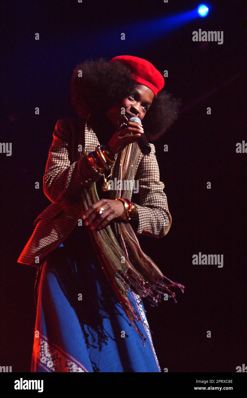 Milan Italy 2005-12-05 : Lauryn Hill singer of the Fugees during the ...