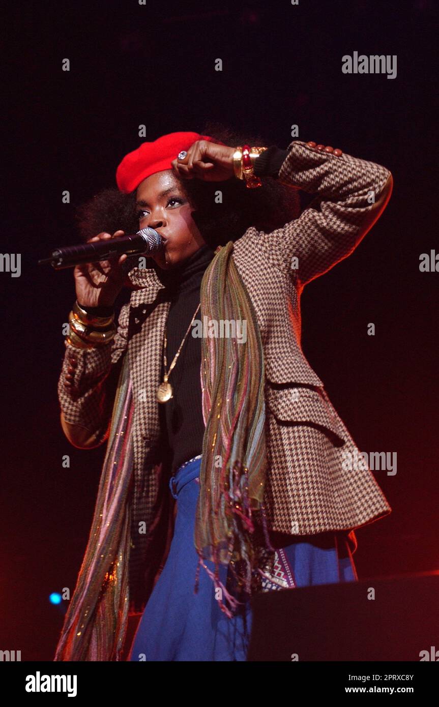 Fugees photographs hi-res stock photography and images - Alamy