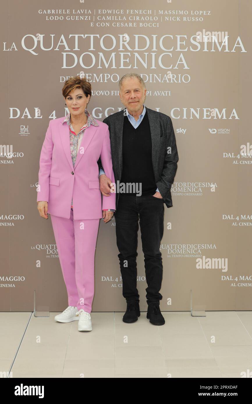 Gabriele lavia and edwige fenech hi-res stock photography and images ...