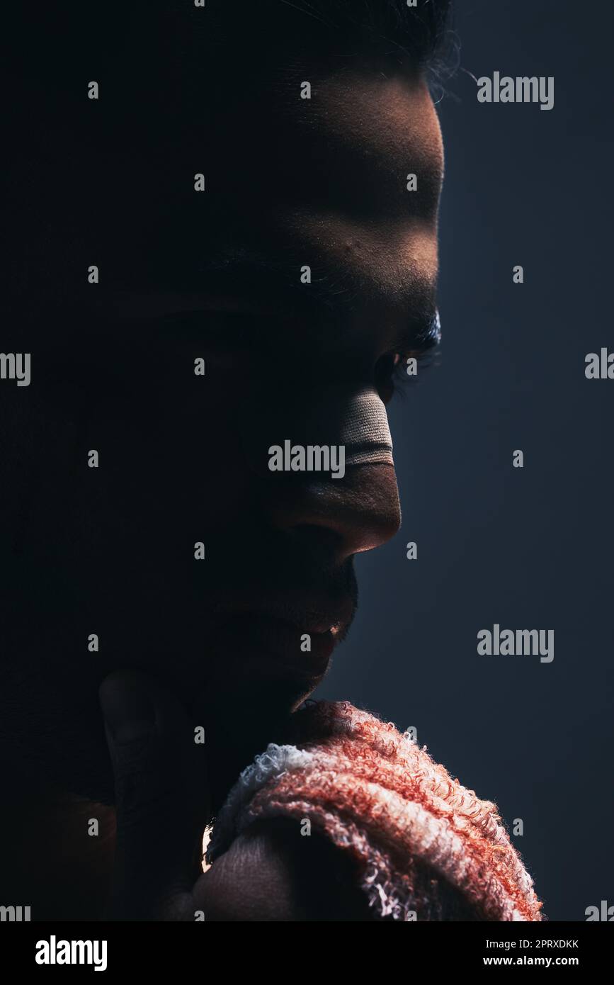 Bloody face boxing hi-res stock photography and images - Alamy