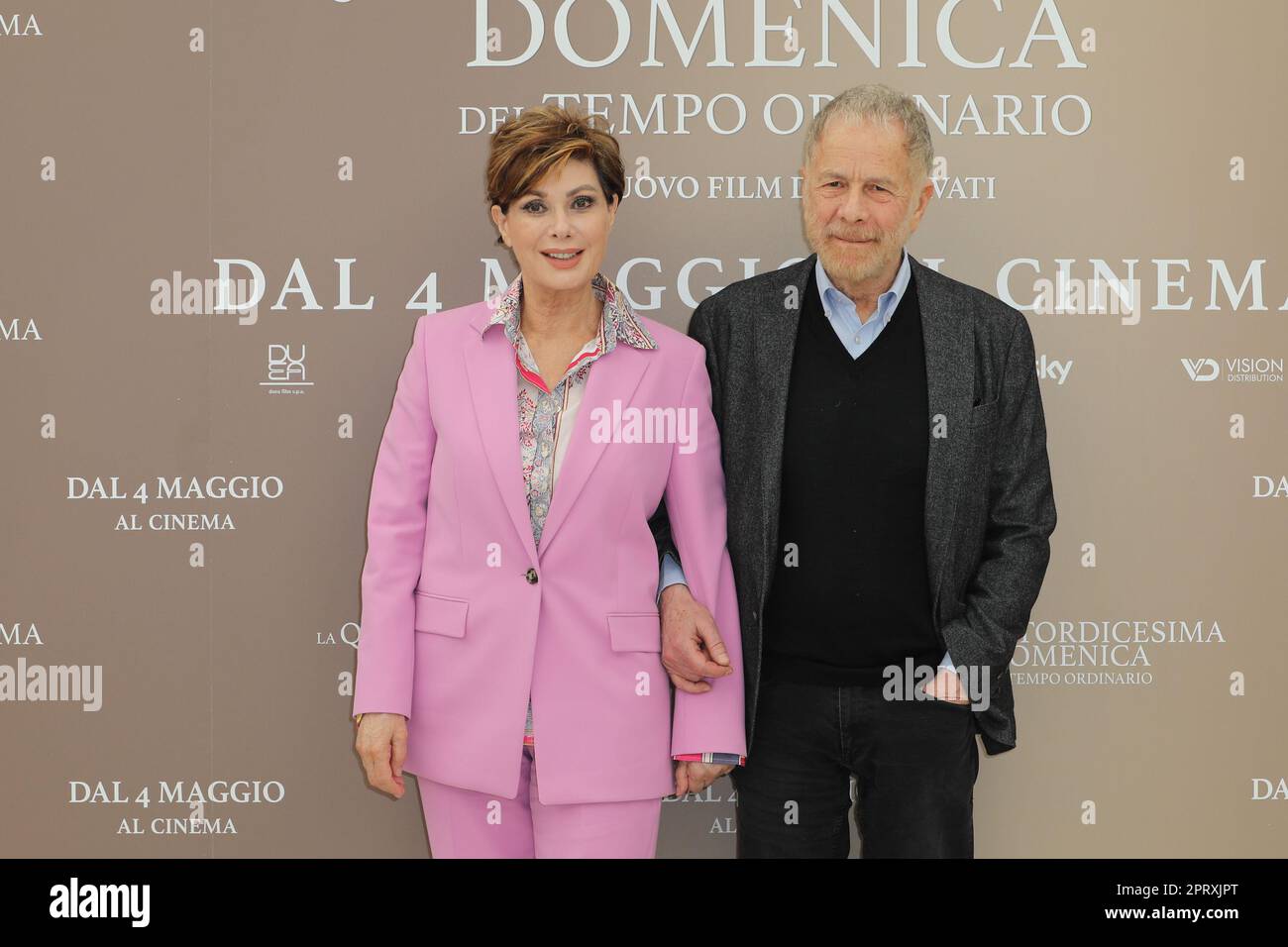 Gabriele lavia and edwige fenech hi-res stock photography and images ...