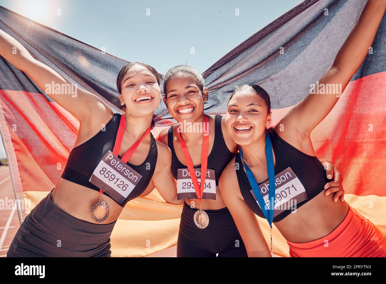 Gold medal winner women hi-res stock photography and images - Alamy