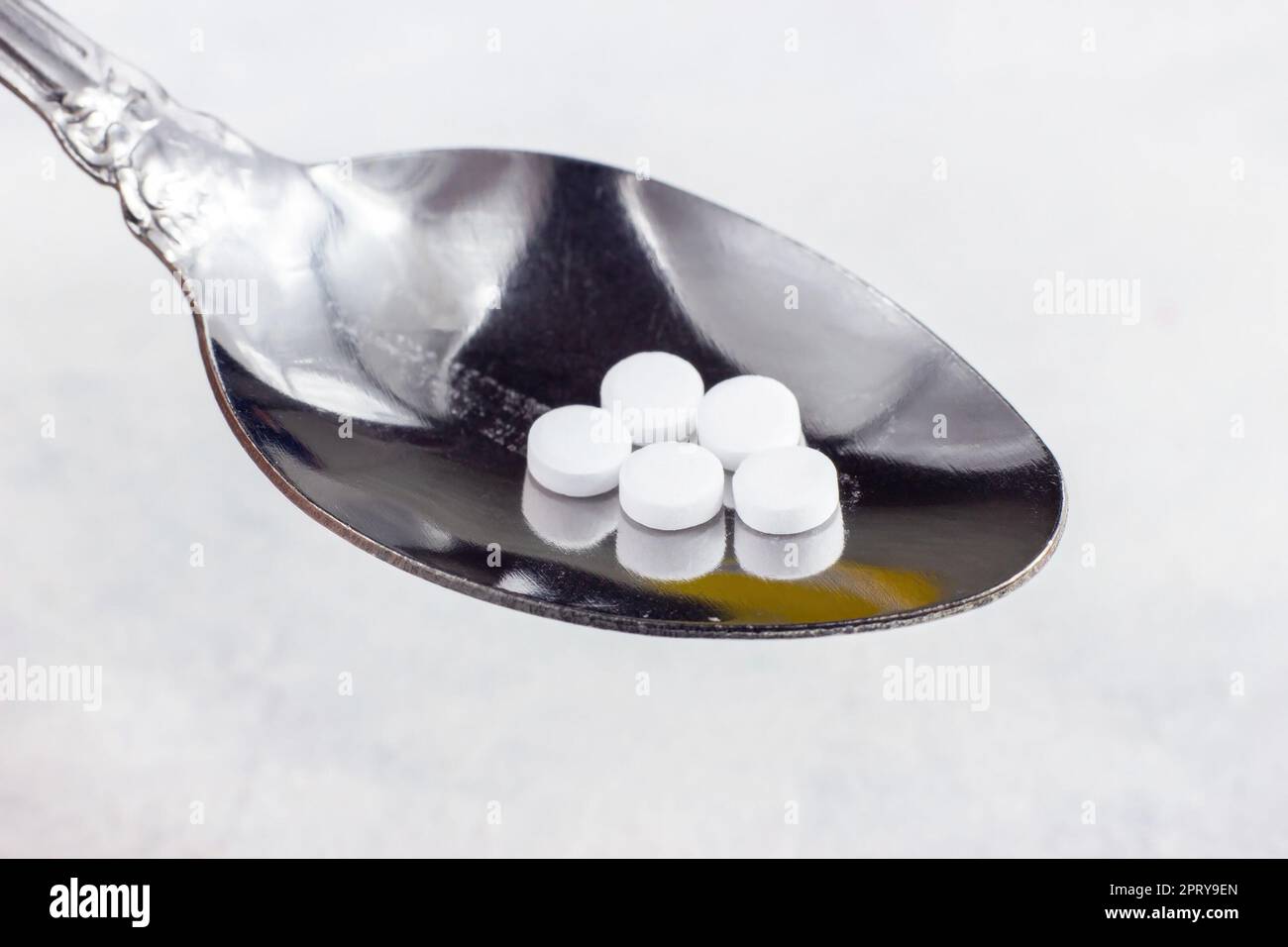 Artificial sweetener tablets hi-res stock photography and images - Alamy