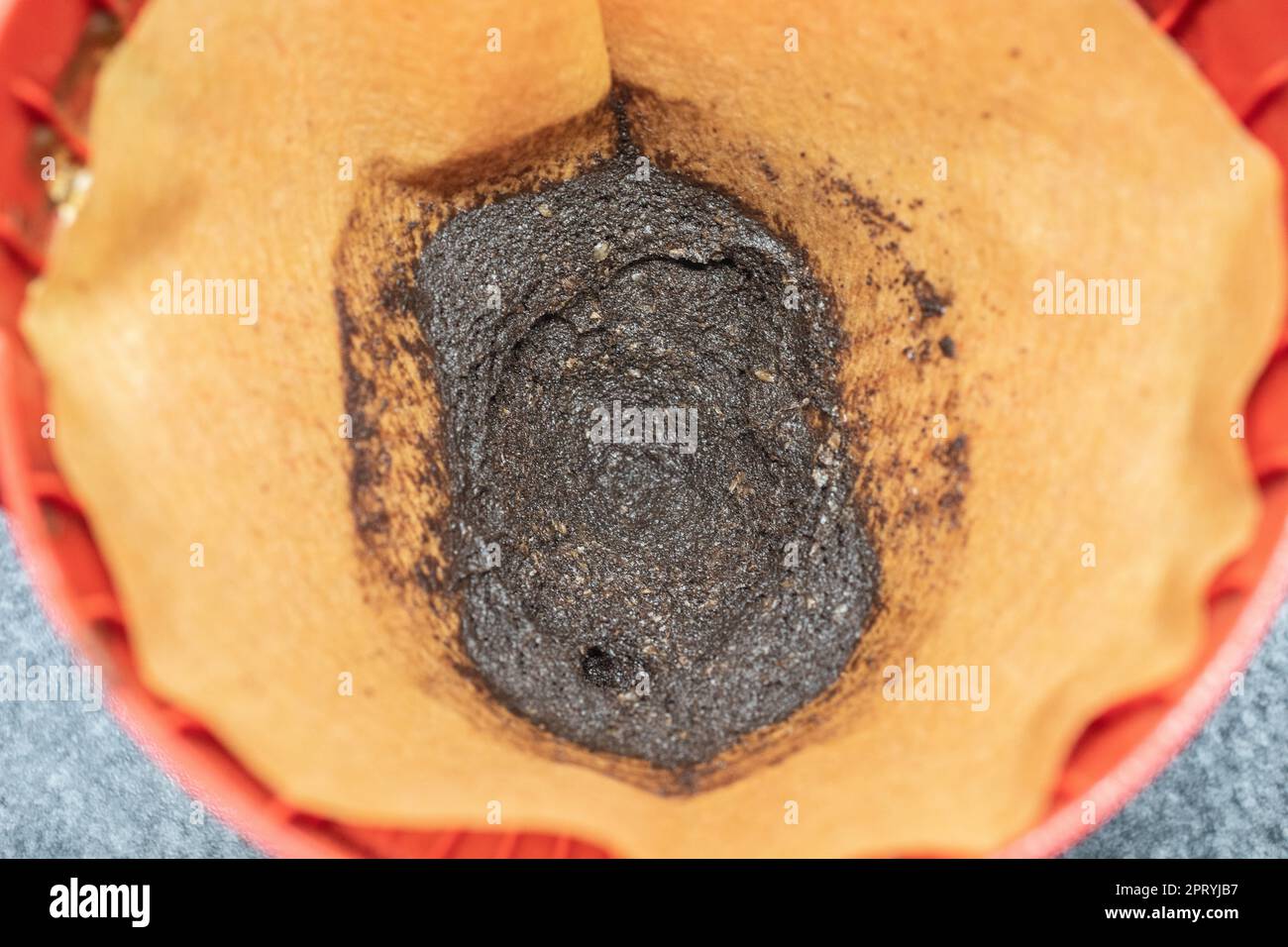 Coffee grounds filter paper hi-res stock photography and images - Alamy