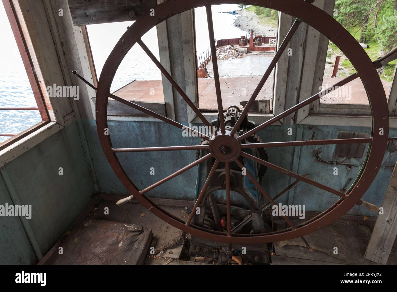 Boat wheelhouse ship hi-res stock photography and images - Alamy