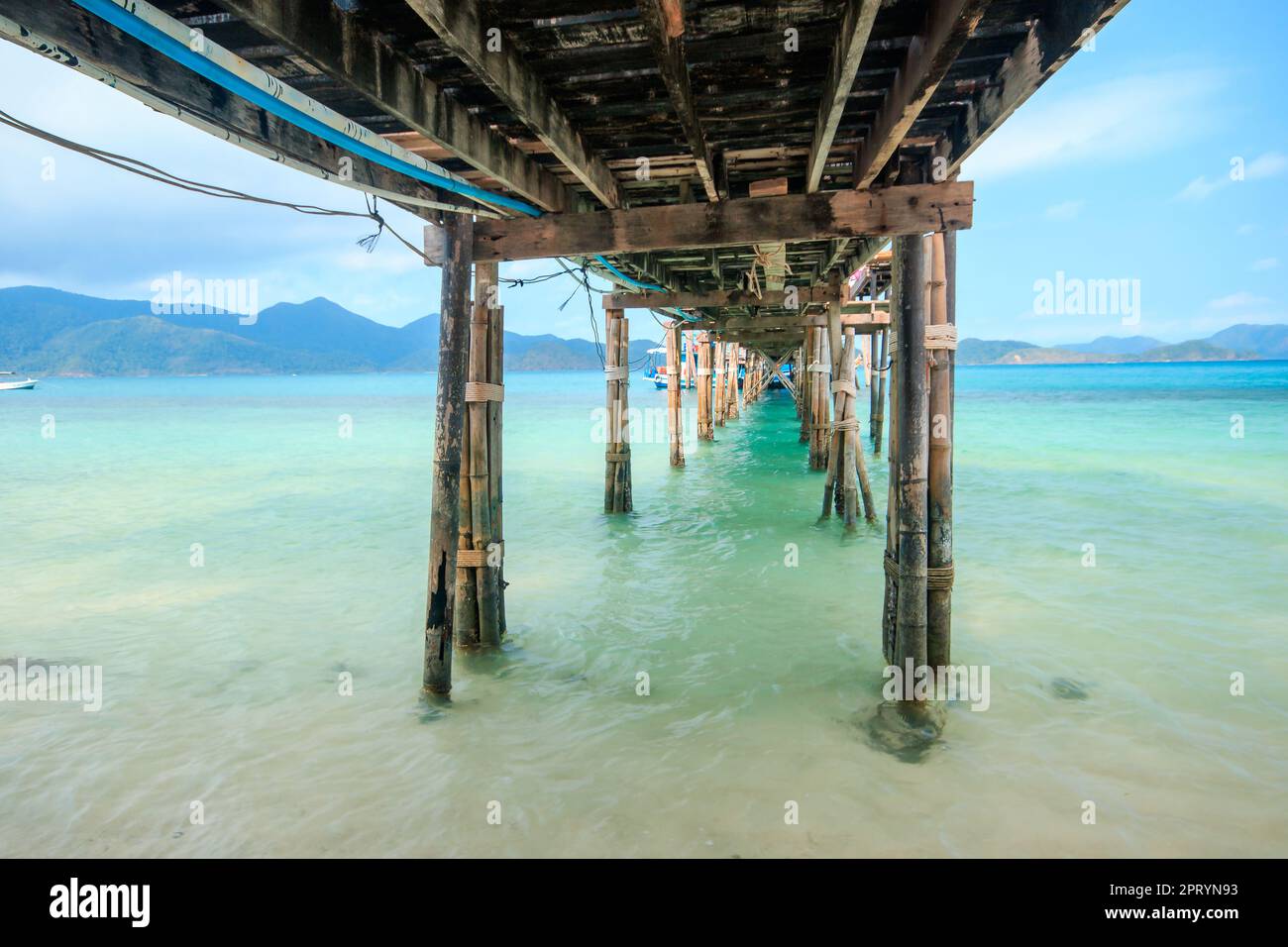 Bridge extending hi-res stock photography and images - Alamy