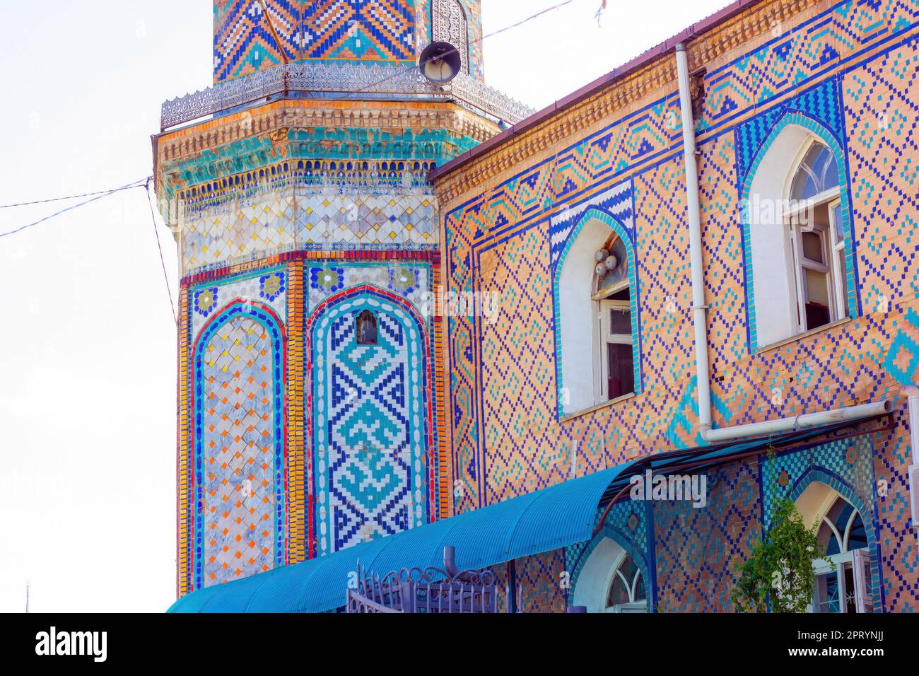 DUSHANBE, TAJIKISTAN - AUGUST 5, 2022: Bright mosaic Haji Yaqub Mosque ...