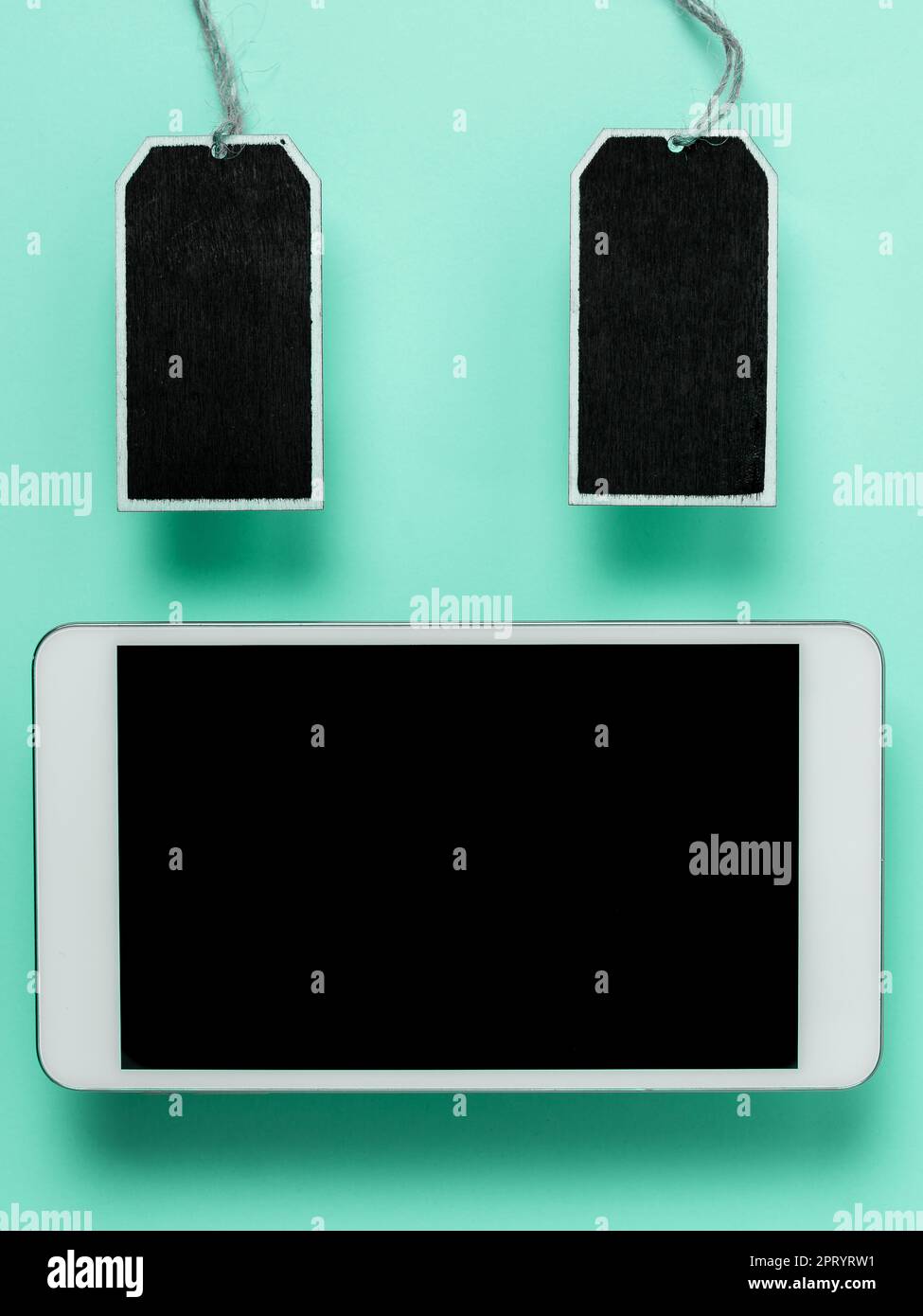 Mobile Phone Screen With Important Message On Desk Stock Photo - Alamy