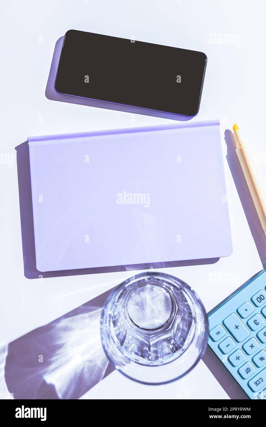 Colorful Wallpaper Image, Shatter Effect Design, Geometric Pattern ...