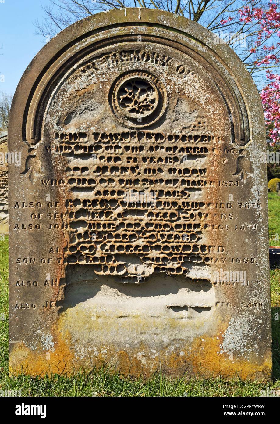Erosion of headstone hi-res stock photography and images - Alamy