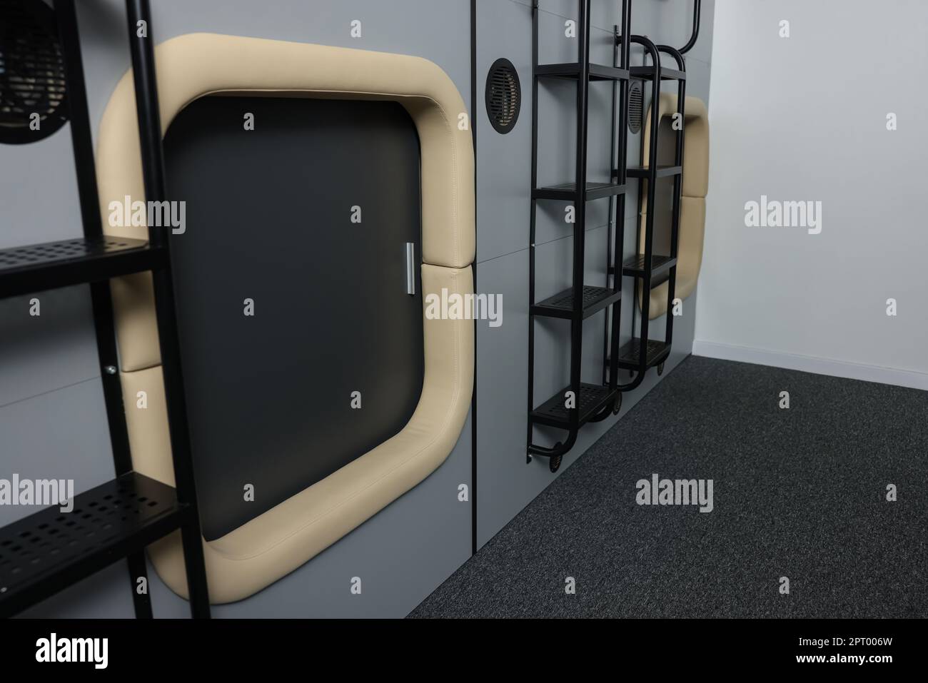 Sleeping pod hi-res stock photography and images - Alamy