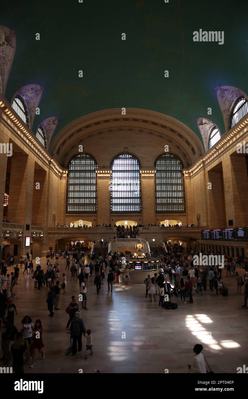 Grand central train station Stock Photo - Alamy