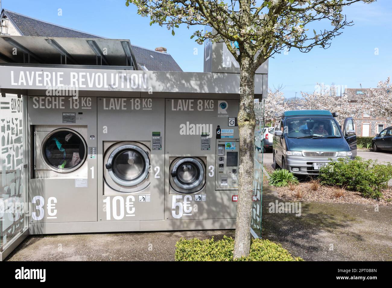 Revolution,self service,laundry,laundrette,near,Etretat,Normandy,north ...