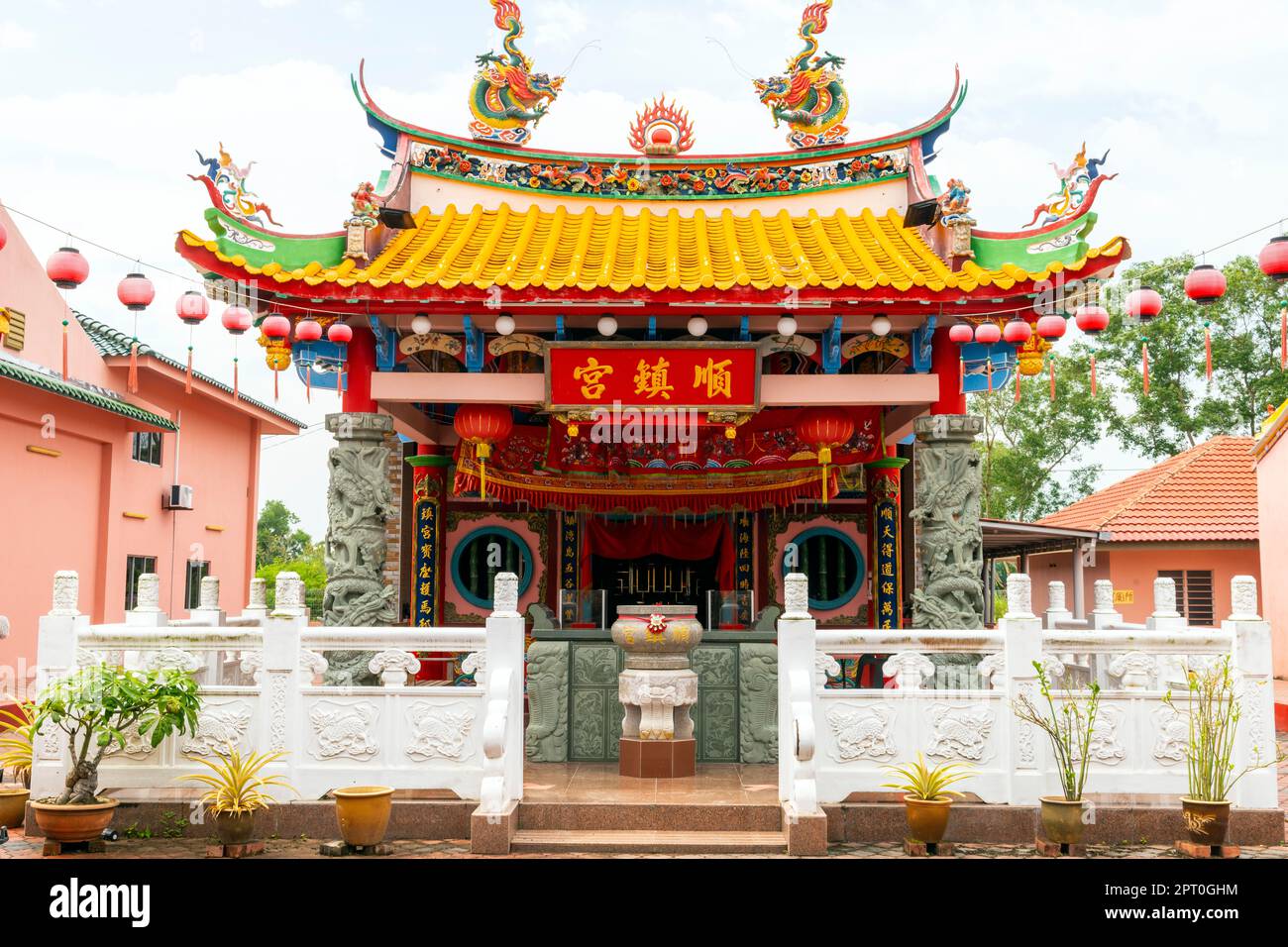 Pengerang temples hi-res stock photography and images - Alamy