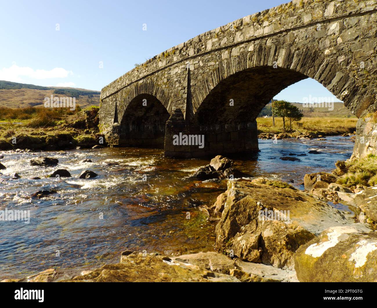Old Stone footbridge at An Leth Fhonn Isle of Mull Stock Photo - Alamy