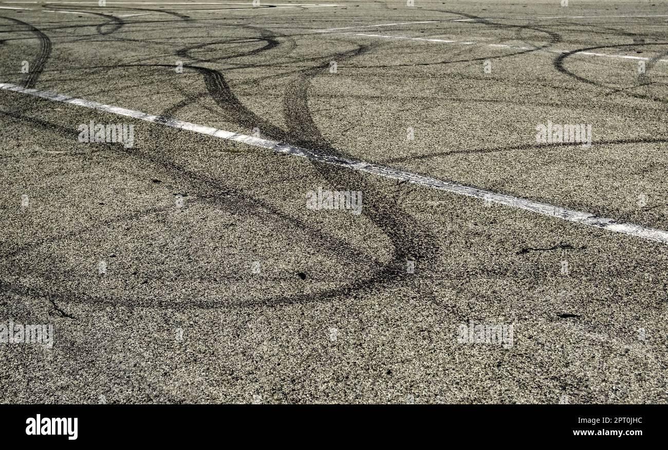 Detail of tire rubber marks, speed Stock Photo - Alamy