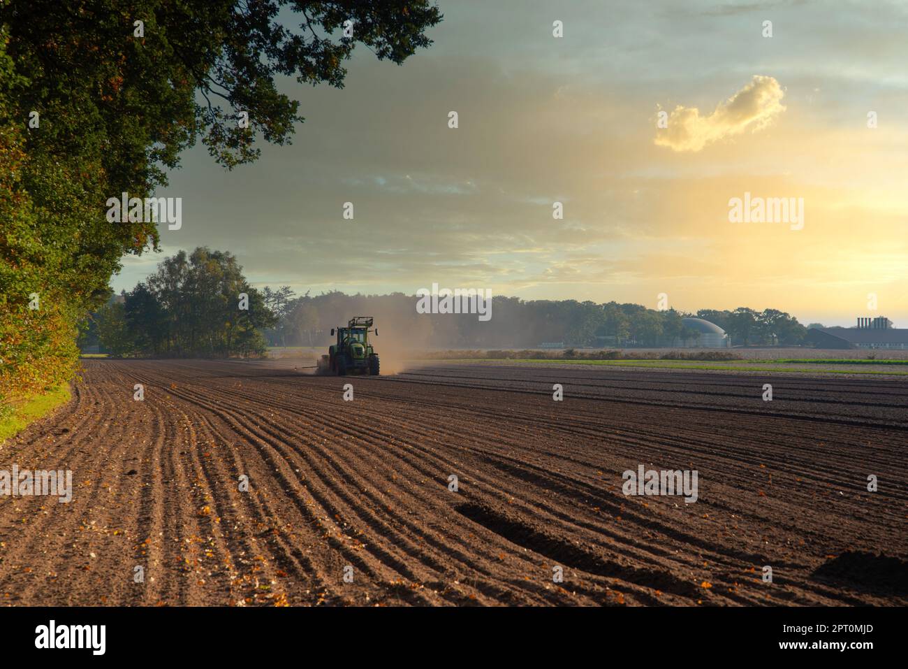 Tractors at work hi-res stock photography and images - Alamy