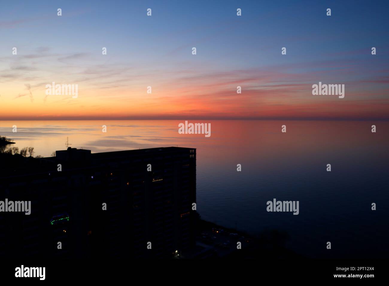 Colorful sunset over Lake Erie in Northeast Ohio Stock Photo - Alamy
