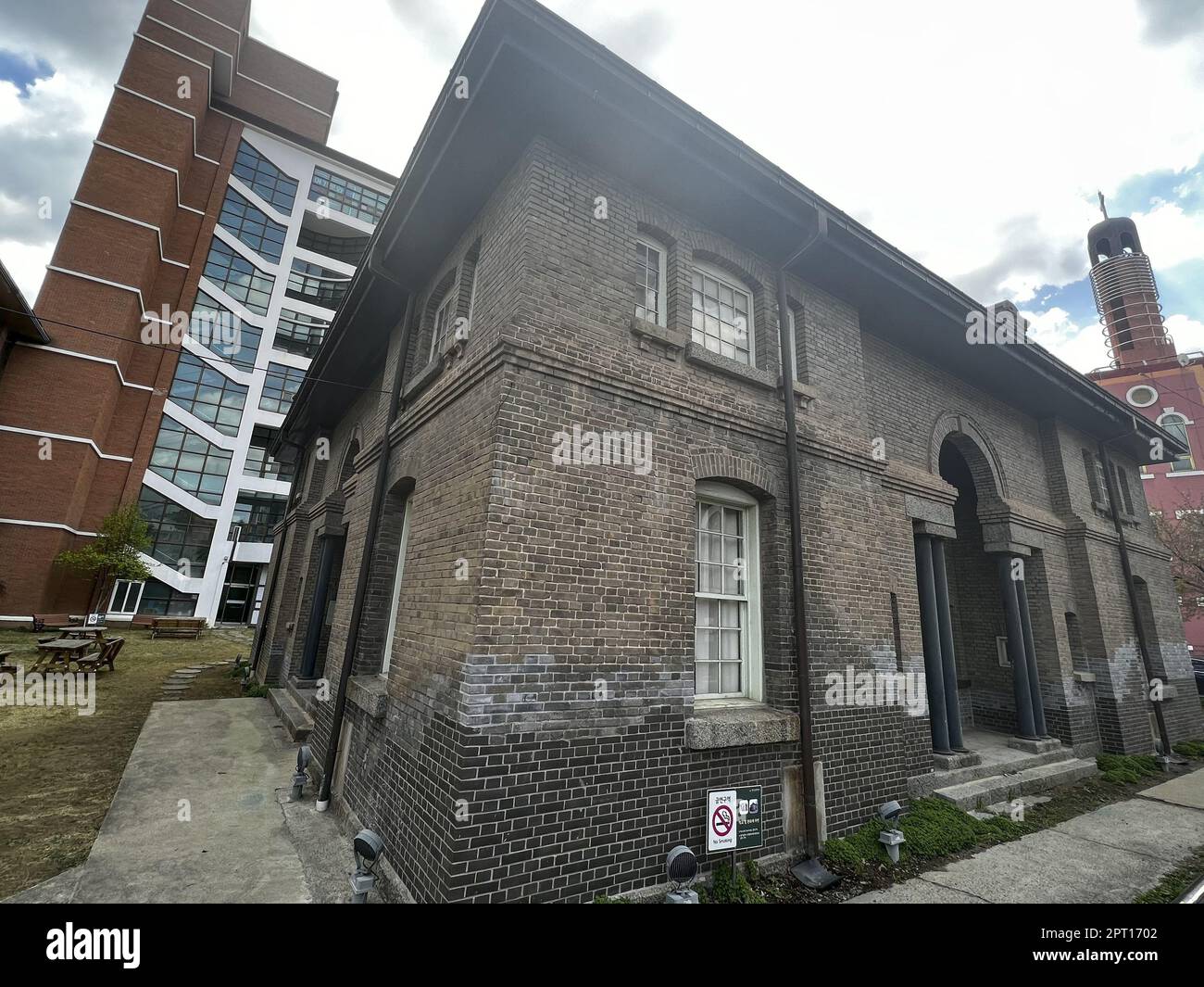 The square-shaped Owen Memorial Hal - built in 1914 - has diagonally ...