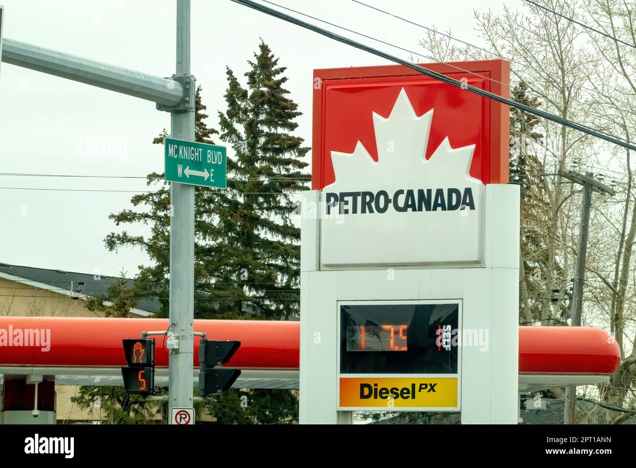 Petro canada petroleum logo hi-res stock photography and images - Alamy