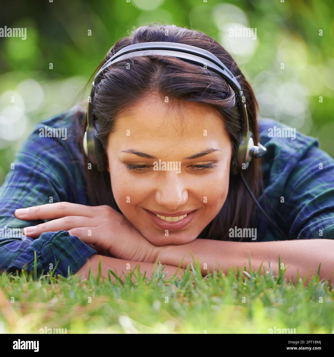 Whiling hi-res stock photography and images - Alamy