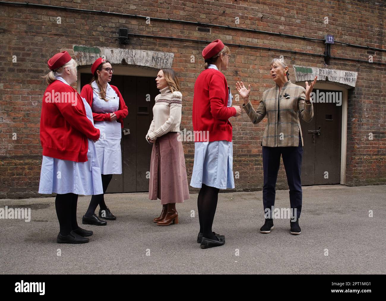 Entertainment showbiz agutter hi-res stock photography and images - Alamy