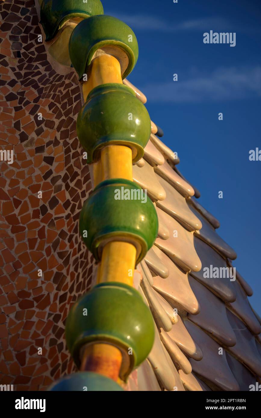 Dragon's thorn crest decorating the roof of Casa Batlló designed by ...